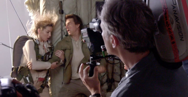 THE MUMMY: BEHIND THE SCENES OF THE ZERO-GRAVITY PLANE CRASH - VFX ...