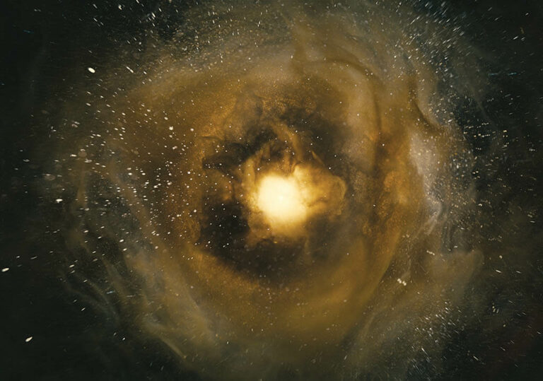 CHRISTOPHER NOLAN PUSHES THE LIMITS OF CINEMATIC STORYTELLING AGAIN ...