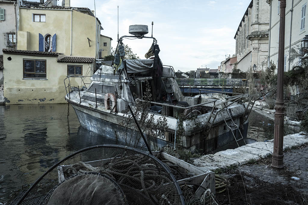 BRINGING THE ZOMBIES OF THE WALKING DEAD TO FRANCE FOR SOMETHING ...
