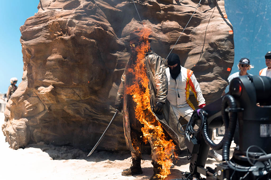 STUNTS, SFX, PRACTICAL AND VFX TEAM UP TO IGNITE THE FALL GUY - VFX Voice